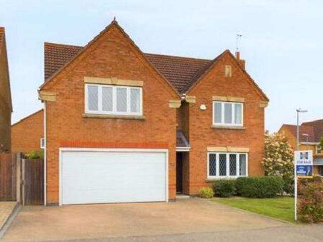 4 Bedroom Detached House For Sale In Wootton