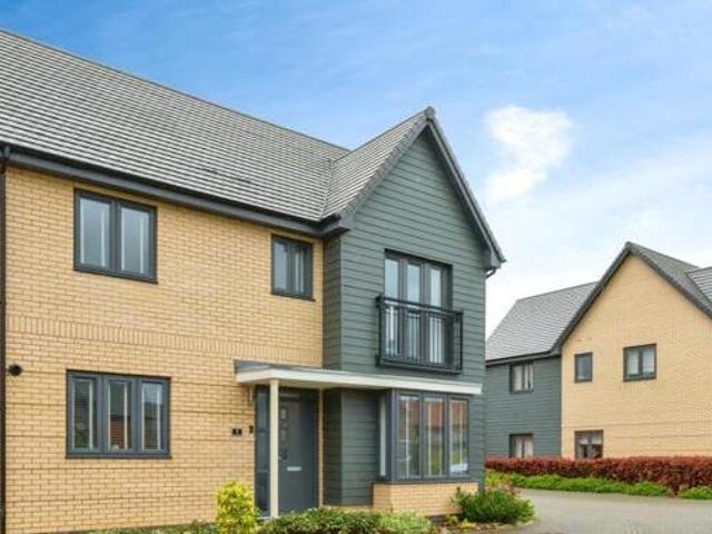4 Bedroom Detached House For Sale In Wootton, Bedford