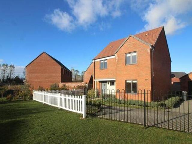 4 Bedroom Detached House For Sale In Wootton, Bedford