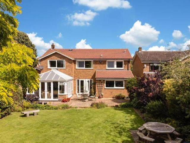 4 Bedroom Detached House For Sale In Wootton, Northampton