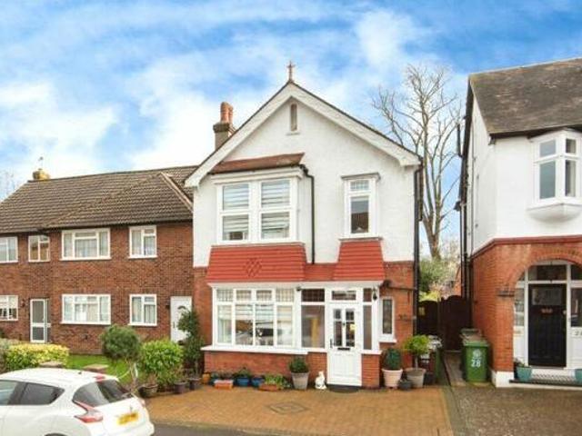 4 Bedroom Detached House For Sale In Worcester Park