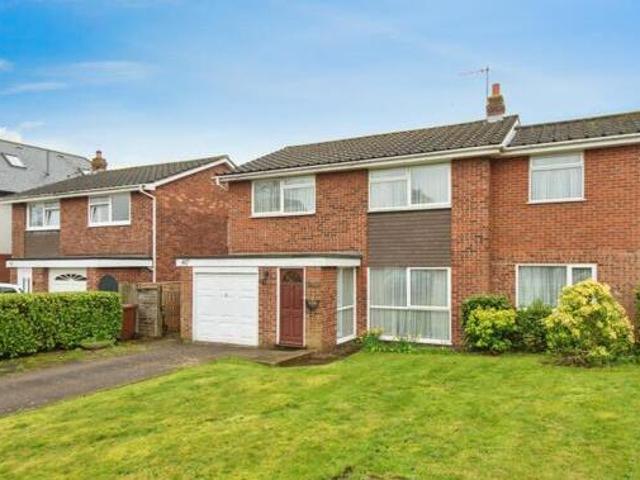 4 Bedroom Detached House For Sale In Worcester Park, Surrey