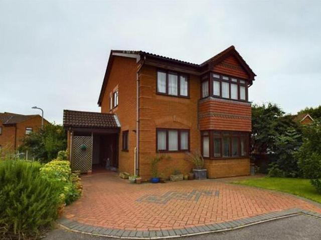 4 Bedroom Detached House For Sale In Worcester, Worcestershire