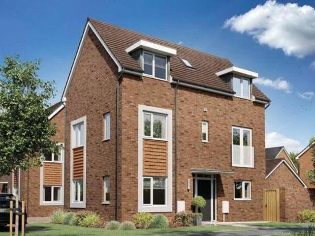 4 Bedroom Detached House For Sale In Worcester