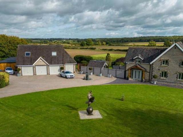 4 Bedroom Detached House For Sale In Worcestershire
