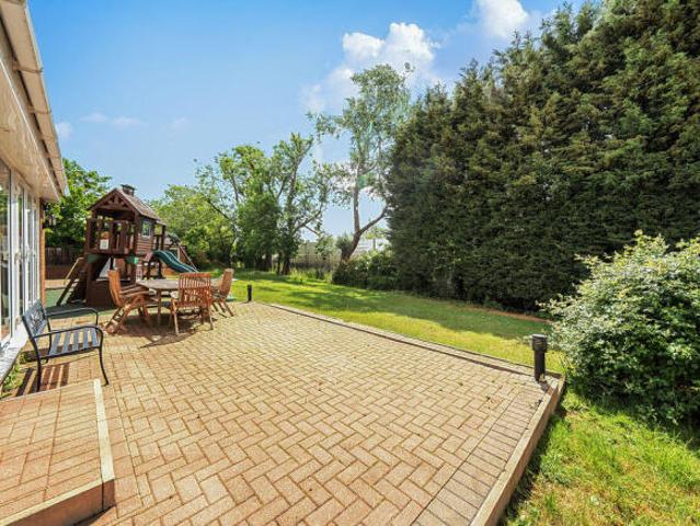 4 bedroom detached house for sale in Wordsworth Drive, Bletchley, Milton Keynes, MK3