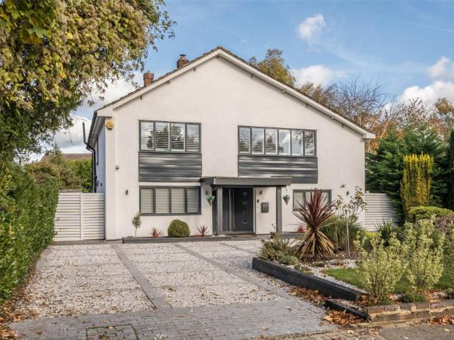 4 bedroom detached house for sale in Worlds End Lane, Orpington, BR6