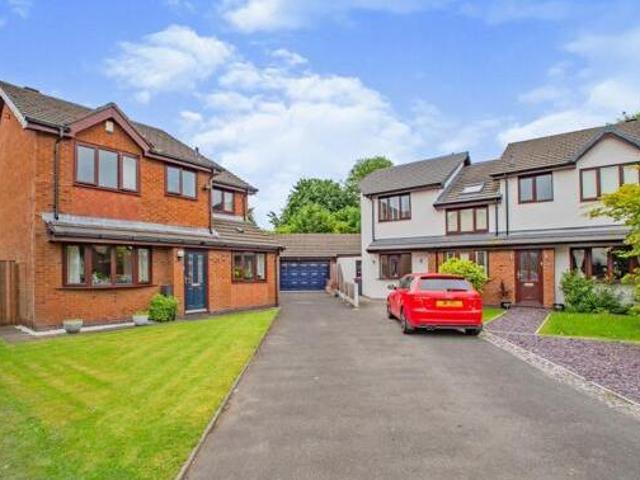 4 Bedroom Detached House For Sale In Worsley, Manchester