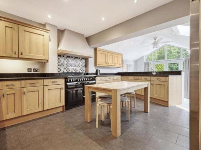 4 bedroom detached house for sale in Worrin Road, Shenfield, CM15
