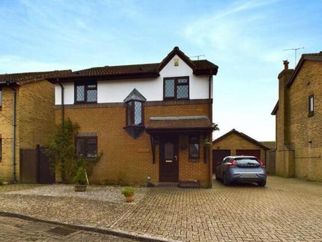 4 Bedroom Detached House For Sale In Worthing