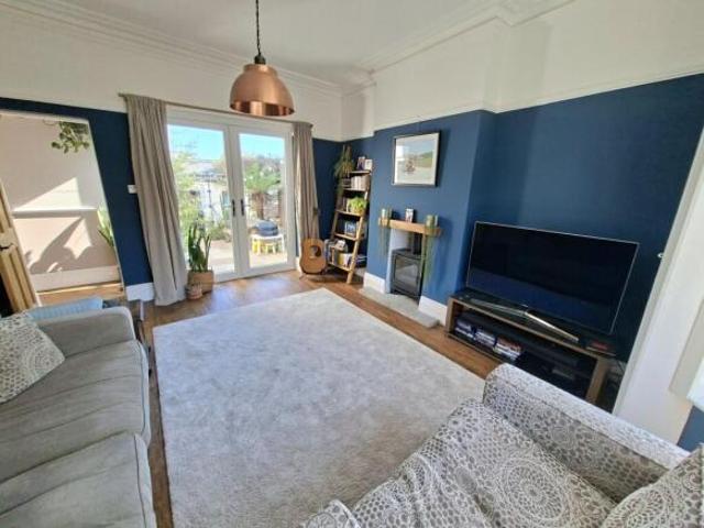 4 bedroom detached house for sale in Wostenholm Road, Sheffield, S7
