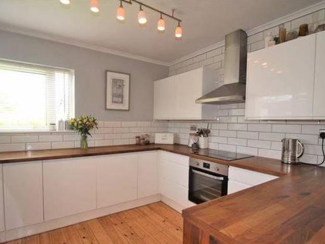4 bedroom detached house for sale in Waterford Close Thornbury BS35