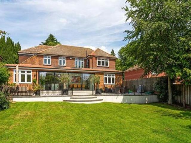 4 Bedroom Detached House For Sale In Watford, Hertfordshire