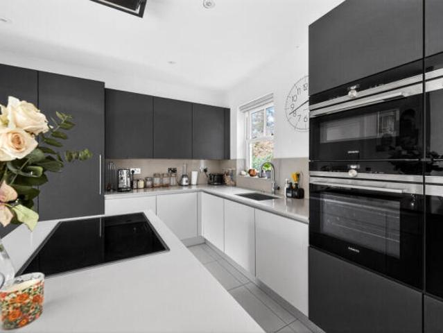 4 bedroom detached house for sale in Watling Street, St. Albans, AL1
