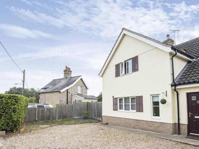 4 bedroom detached house for sale in Watton IP25