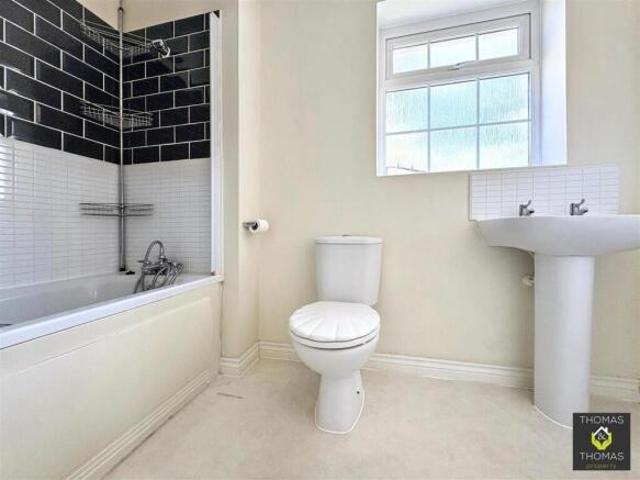 4 bedroom detached house for sale in Wattisham Road, Kingsway, GL2