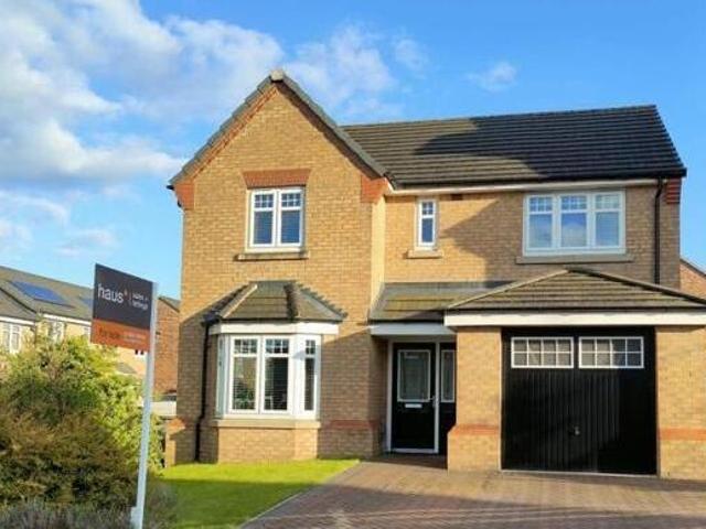 4 Bedroom Detached House For Sale In Waverley