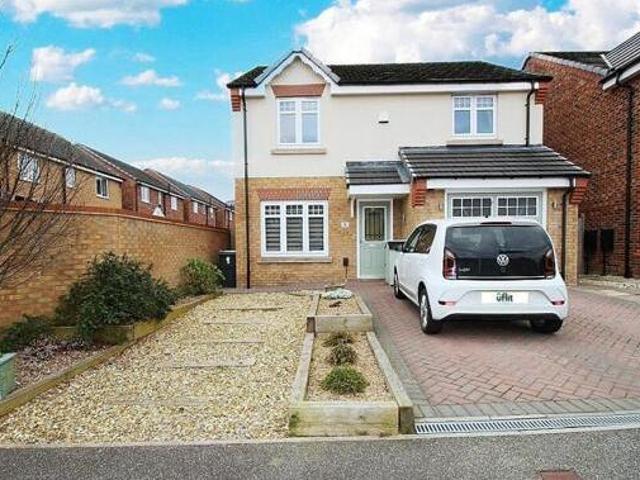 4 Bedroom Detached House For Sale In Waverley