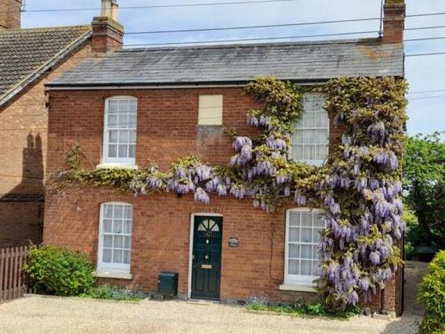 4 Bedroom Detached House For Sale In Waddesdon