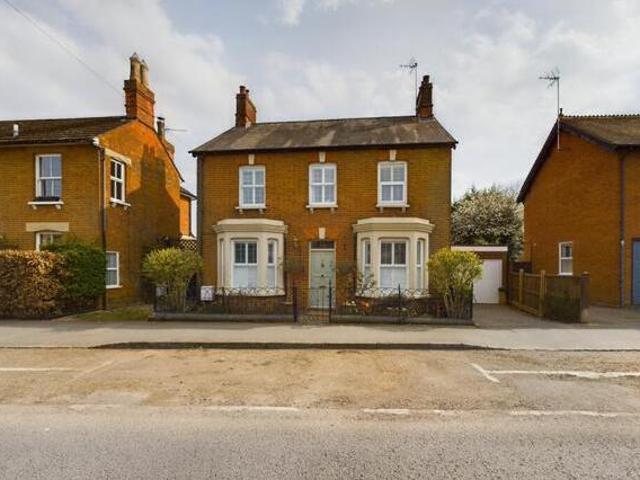 4 Bedroom Detached House For Sale In Waddesdon