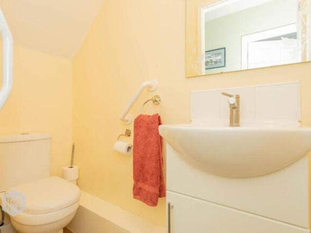 4 bedroom detached house for sale in Wadeson Way, Croft, WA3