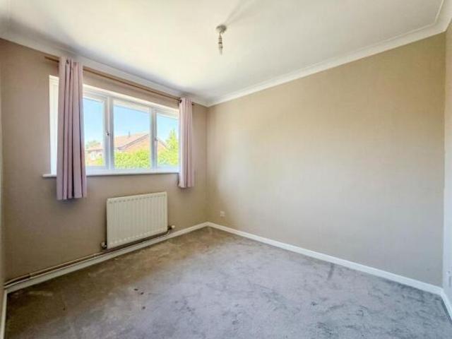 4 bedroom detached house for sale in Wakefield Close, Neath Hill, MK14