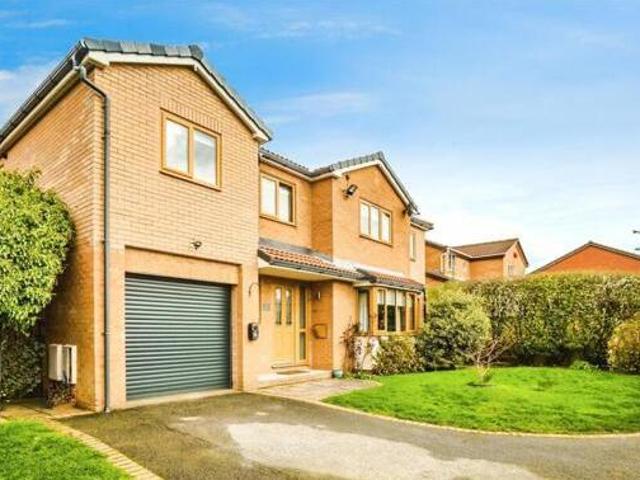 4 Bedroom Detached House For Sale In Wakefield, West Yorkshire
