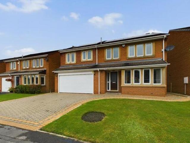 4 Bedroom Detached House For Sale In Wakefield