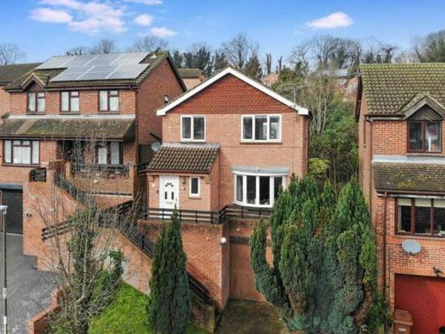 4 Bedroom Detached House For Sale In Walderslade