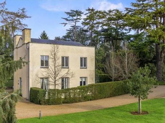4 bedroom detached house for sale in Wallfield Park Reigate Surrey RH2 RH2