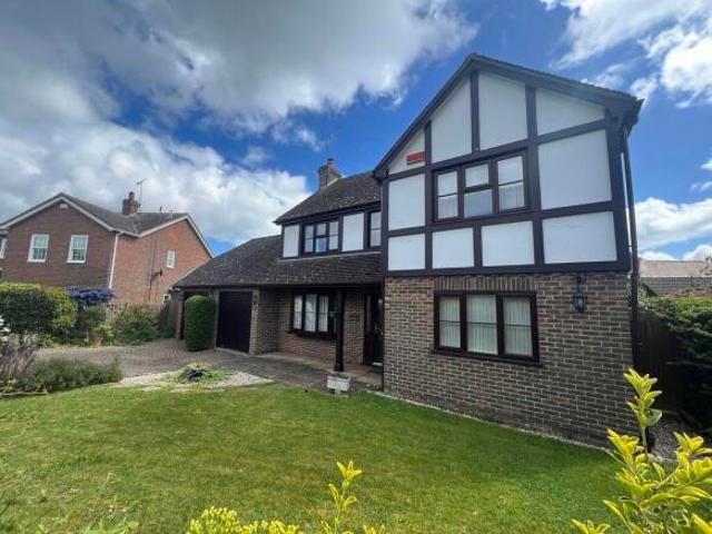 4 bedroom detached house for sale in Walmer, CT14