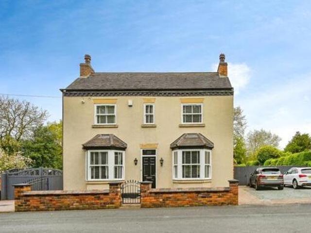 4 Bedroom Detached House For Sale In Walsall, Staffordshire