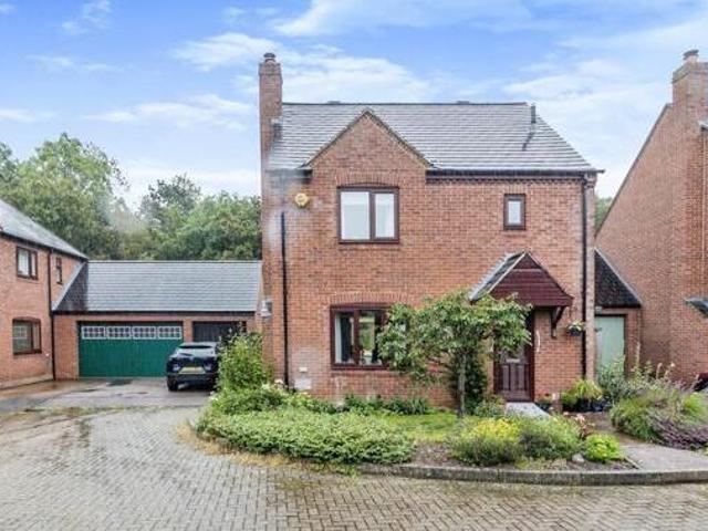 4 Bedroom Detached House For Sale In Walton Park