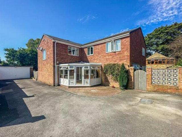 4 Bedroom Detached House For Sale In Walton