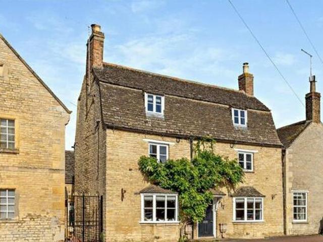 4 Bedroom Detached House For Sale In Wansford, Peterborough