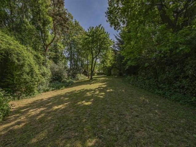 4 bedroom detached house for sale in Wansunt Road, Bexley, DA5