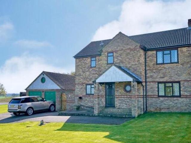 4 Bedroom Detached House For Sale In Warboys, Huntingdon