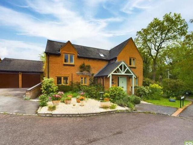 4 Bedroom Detached House For Sale In Warfield, Berkshire
