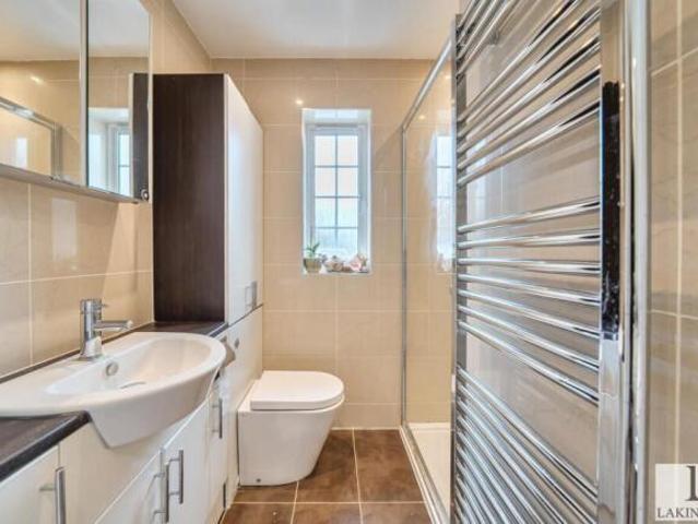 4 bedroom detached house for sale in Warren Road, Ickenham, UB10