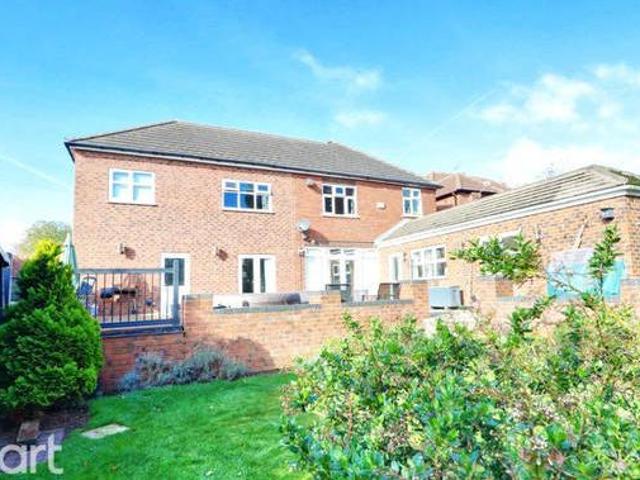 4 bedroom detached house for sale in Warren Road Nottingham NG17