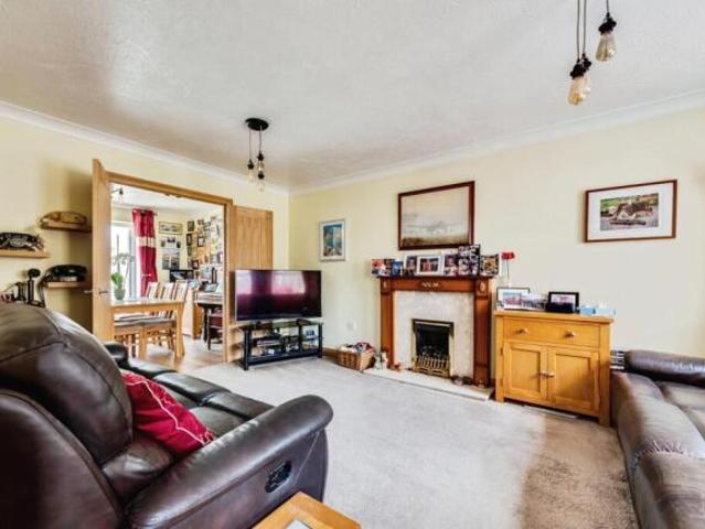 4 bedroom detached house for sale in Warrener Close, Swindon, Wiltshire, SN25