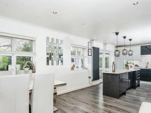4 Bedroom Detached House For Sale In Warrington, Cheshire