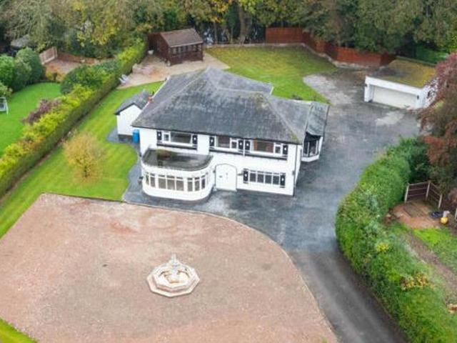 4 Bedroom Detached House For Sale In Warrington, Cheshire