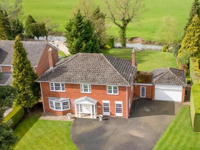 4 Bedroom Detached House For Sale In Warwickshire