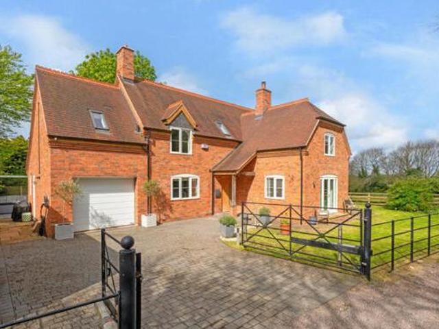 4 Bedroom Detached House For Sale In Warwickshire