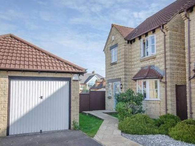 4 bedroom detached house for sale in Wetherby Grove Downend Bristol BS16 6QB BS16