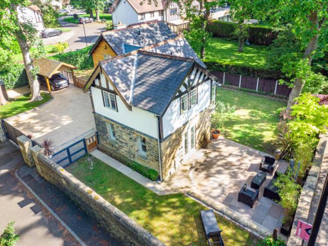 4 bedroom detached house for sale in Wetherby Road, Leeds, LS8