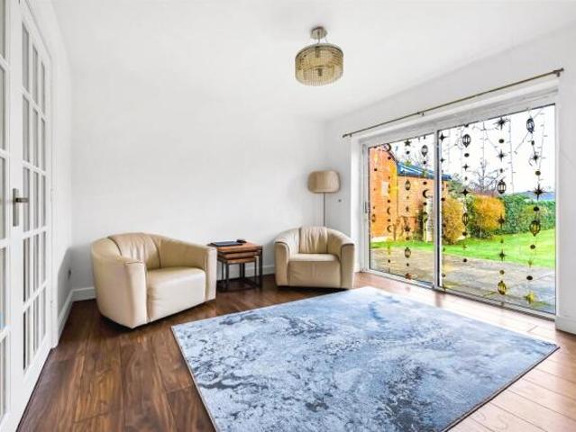4 bedroom detached house for sale in Wexham Street, Wexham, Slough, SL3