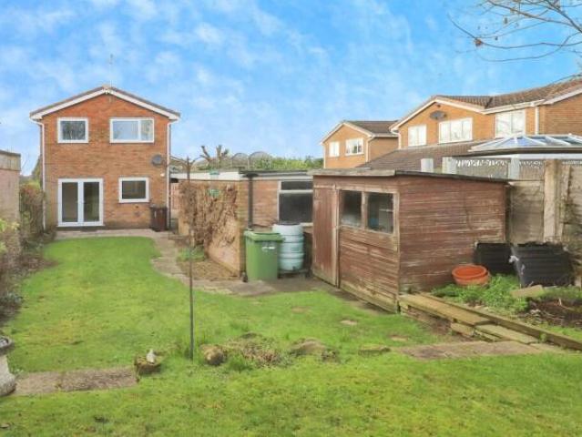 4 bedroom detached house for sale in Wealden Hatch, Wolverhampton, West Midlands, WV10