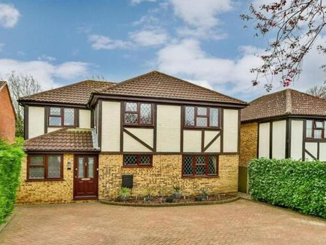 4 Bedroom Detached House For Sale In Weavering, Maidstone